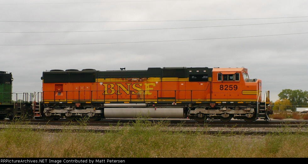 BNSF 8259